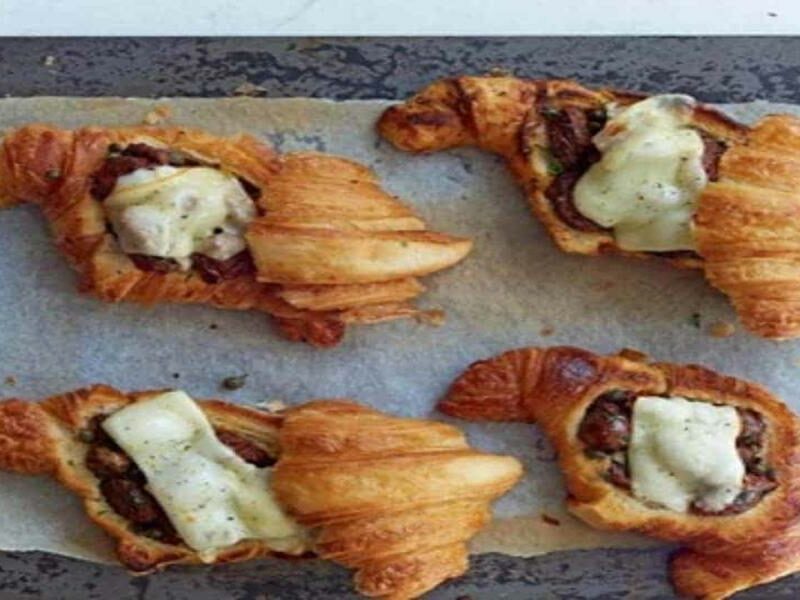 Croissant Recheado com Salsicha